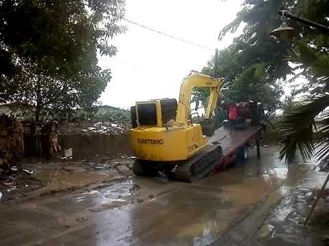 Mobilisasi excavator Sumitomo sh75 - YouTube