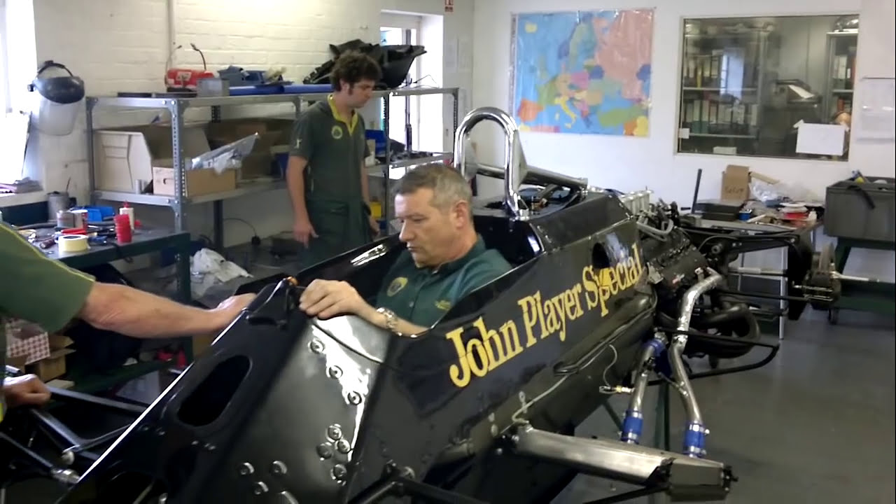 Classic Team Lotus start Team Lotus type 92 chassis 5 - YouTube