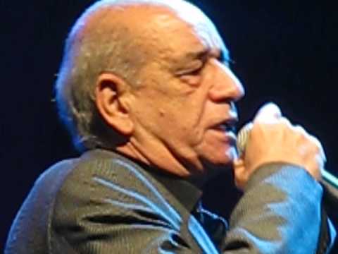 Σ'αγαπώ σαν το γελιο του Μάη - Δημήτρης Μητροπάνος & Πέγκυ Ζήνα - YouTube