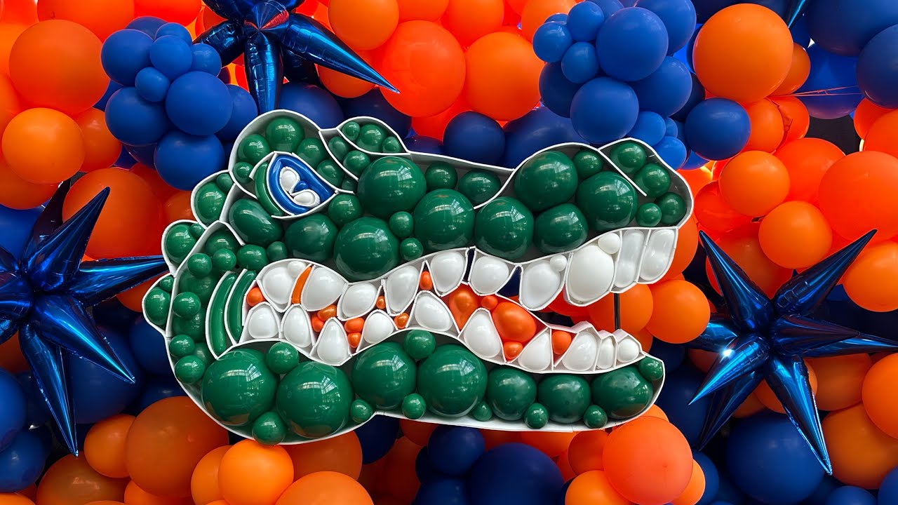Watch Me Work: 12ft Gator Balloon Wall - YouTube
