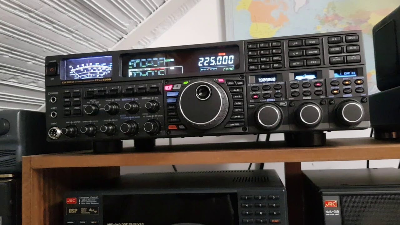 Yaesu FTDX5000 in LW and MW - YouTube