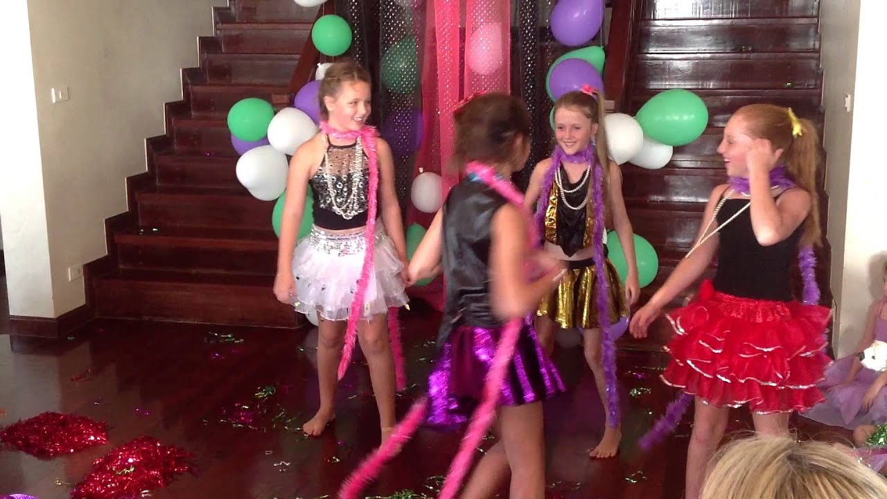 Material girl dance - YouTube