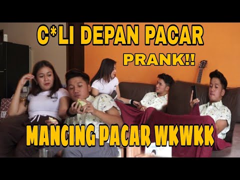 PRANK MANCING-MANCING PACAR !! NONTON GITUAN DEPAN DIA MALAH JADI PENGEN HAHAHA