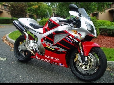 Honda RVT1000 RC51 exhaust sound compilation - YouTube