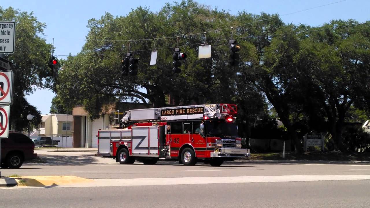 Largo Fire Rescue T42 Responding - YouTube
