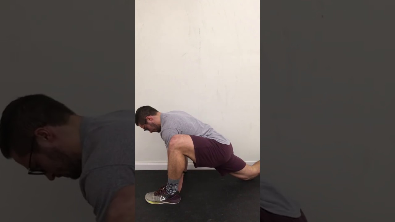 Lizard Stretch | Targets the quads, hips and hamstrings - YouTube