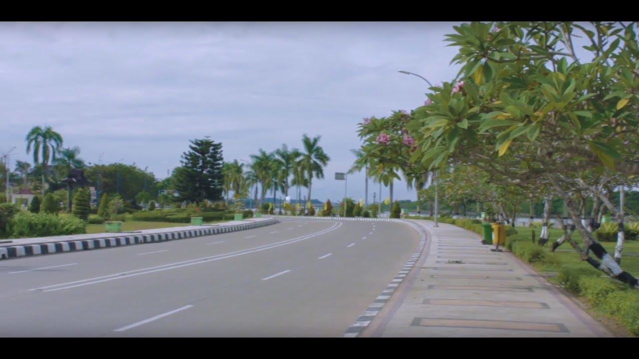 Tepian Kota Tenggarong, Ibukota Kutai Kartanegara Kalimantan Timur ...
