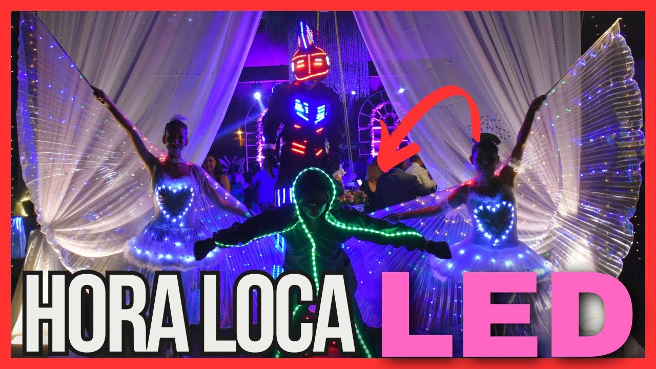 Hora Loca - ROBOT LED SHOW en Lima, Perú - YouTube