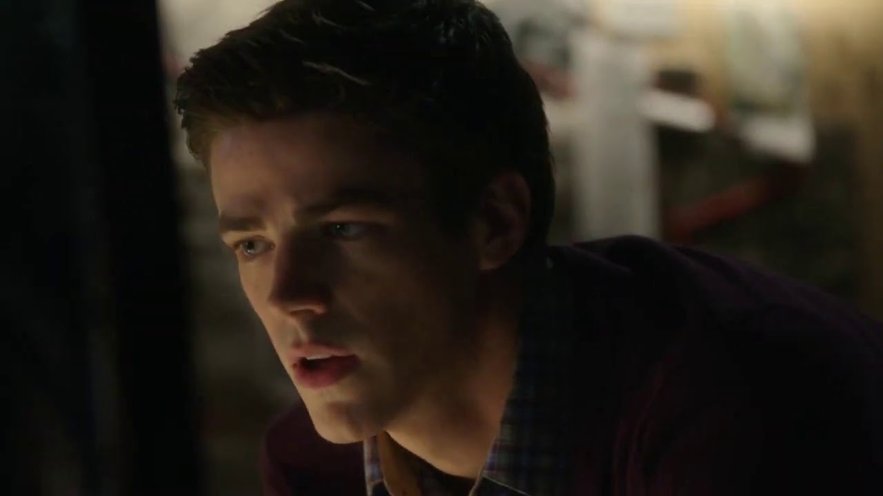 The Flash S01E01 | Barry Allen Struck By Lightning | Arrowverse - YouTube