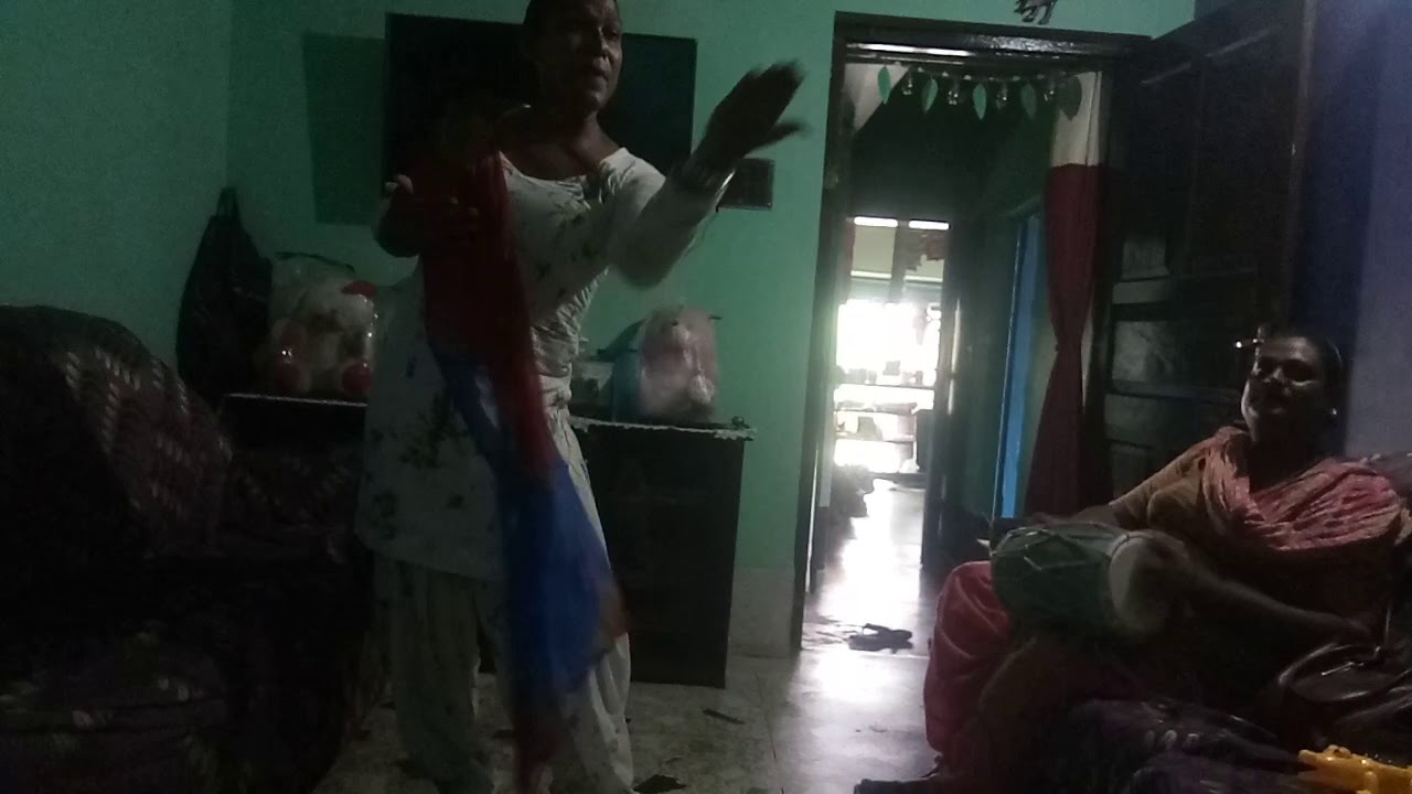 Hijada dance - YouTube
