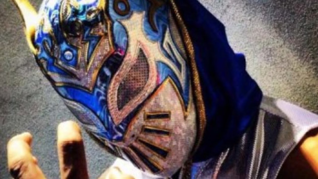 WWE Sin Cara(Hunico) "Underdog" HD - YouTube