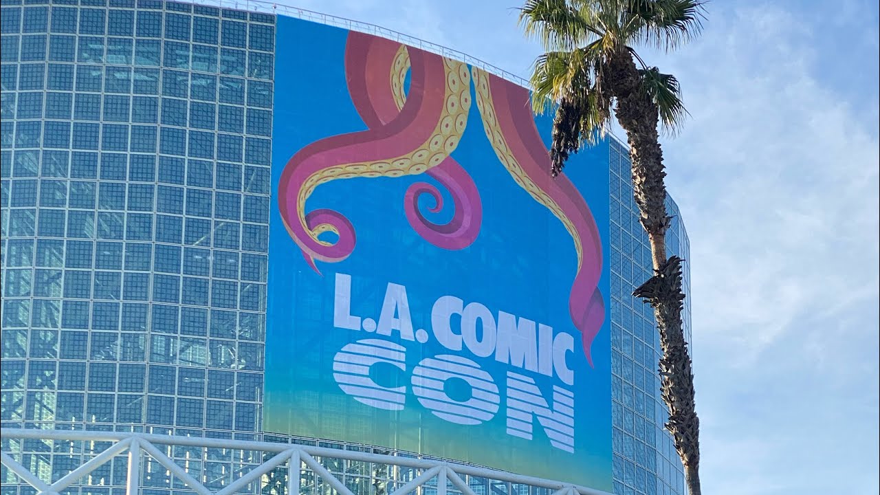 Los Angeles Comic Con, December 2023 - YouTube