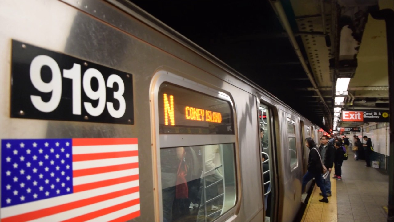 Nyc Subway Hd R160 N And Q Train Action At Canal Street Youtube