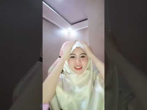 Abg Cantik Sexy Live Pakai Hijab, Tapi Dilepas Lagi