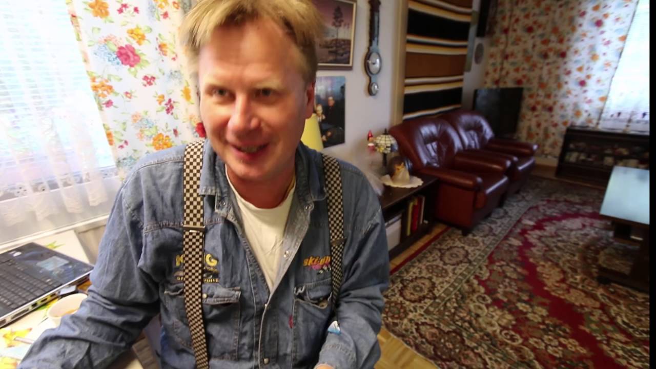 Marko Markorepairs Vanhanen installs memory banks to laptop - YouTube