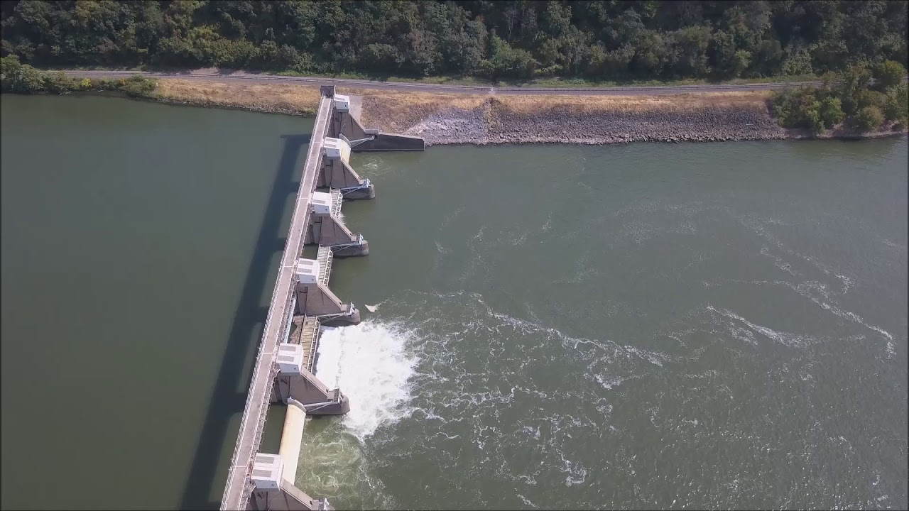 New Cumberland Locks & Dam - YouTube