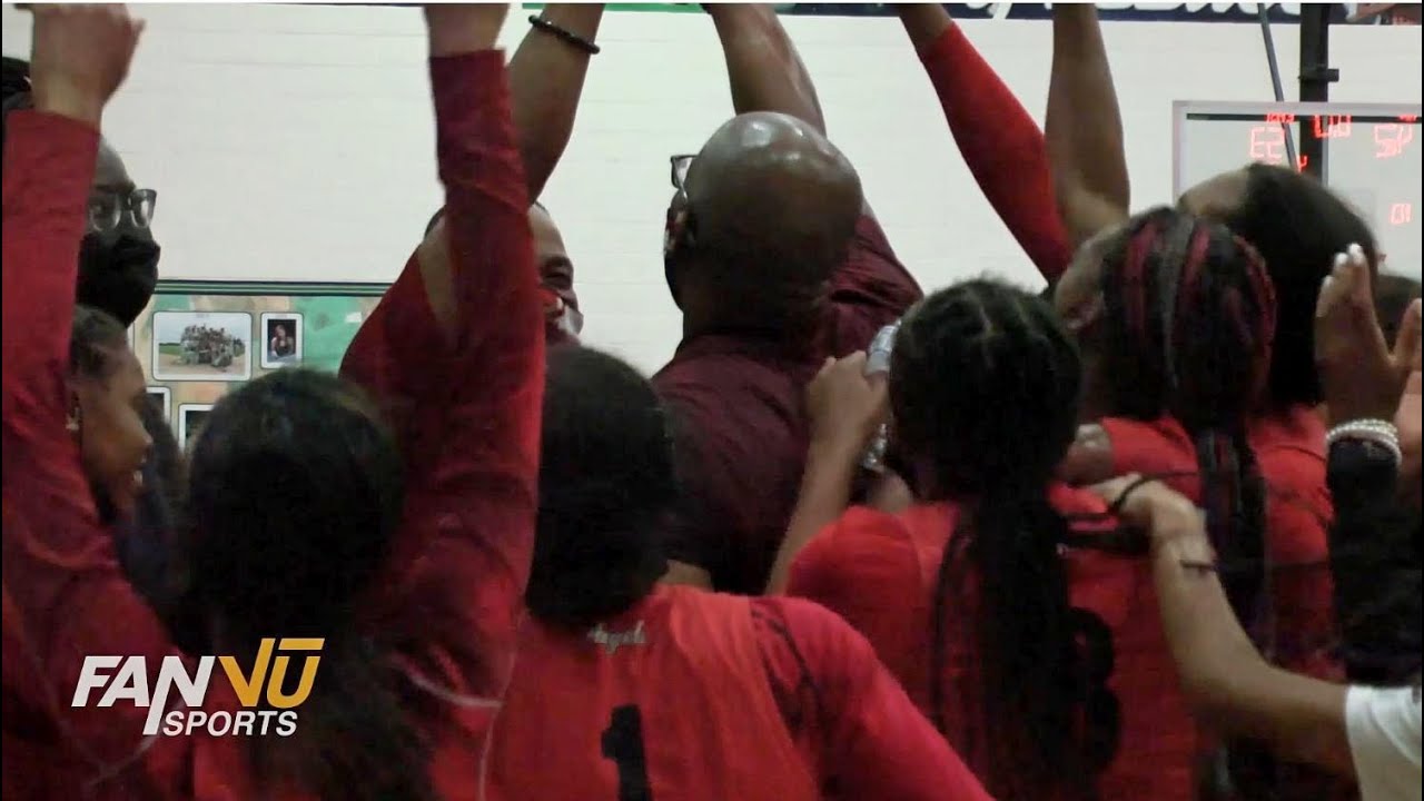 300th career head coaching victory for Dwight Berry - YouTube