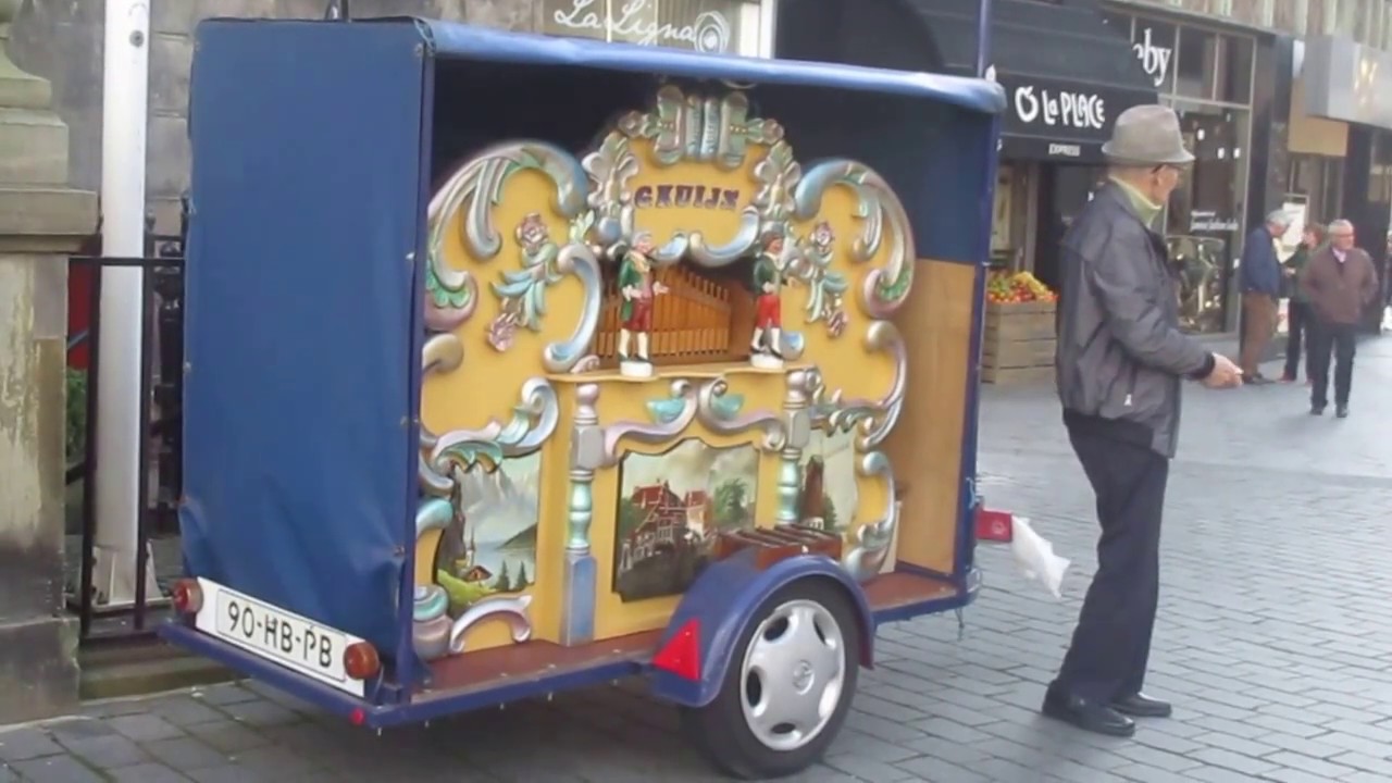 Decap Herentals Dutch Street Organ Playing in Den Bosch - YouTube