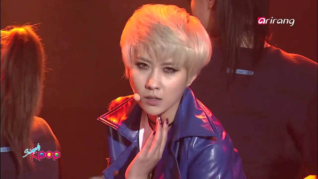 Simply K-Pop - Stephanie(스테파니) _ Higher(위로위로) - Ep.189 / 2015-11-13 ...
