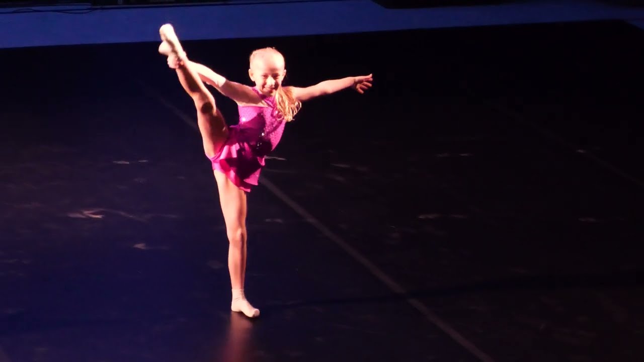 Jazz dance / solo / Smooth Move 2023 - Wołczyn - YouTube