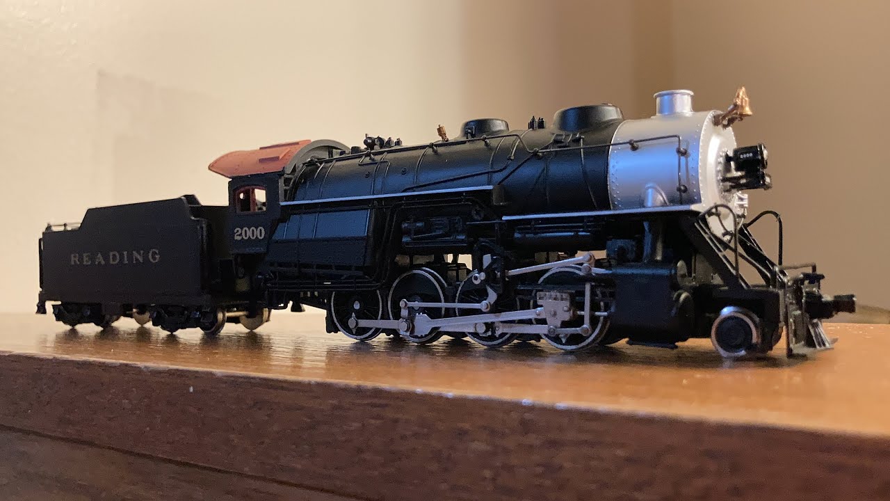 Bachmann Plus Reading I10sa 2-8-0 - YouTube