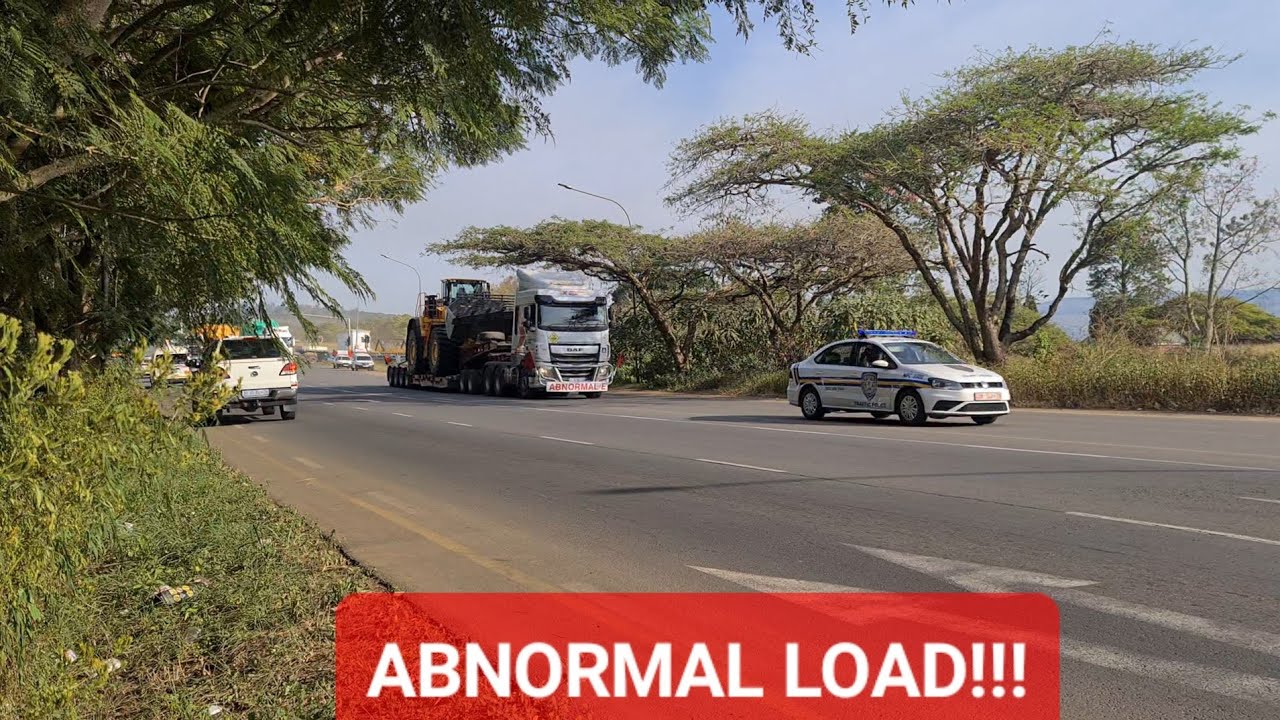 Abnormal trucks escorted in R56 by Traffic police - YouTube