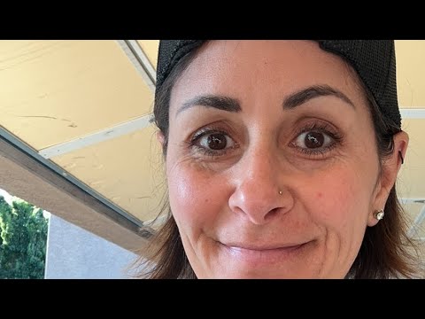 Danielle Salinger is going live! - YouTube