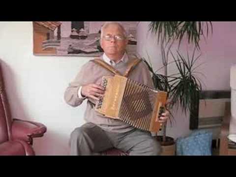 Scottish Melodeon Music Pipe Marches - YouTube