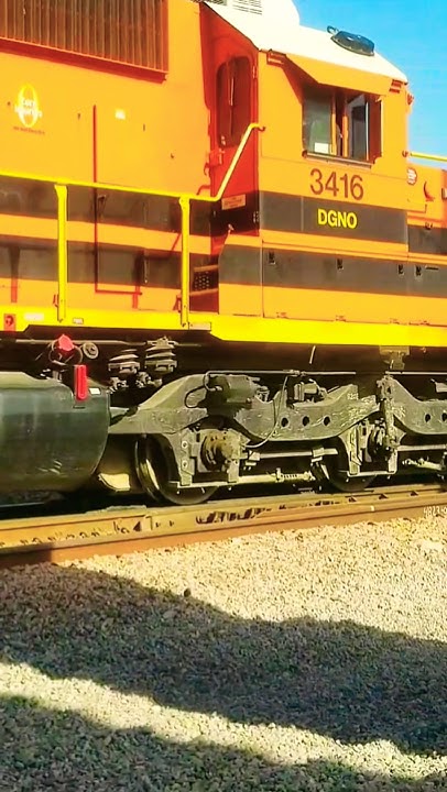 Dgno 2002 and dgno 3416 in miller yard (railfanning in dallas tx) #railway #union pacific. - YouTube