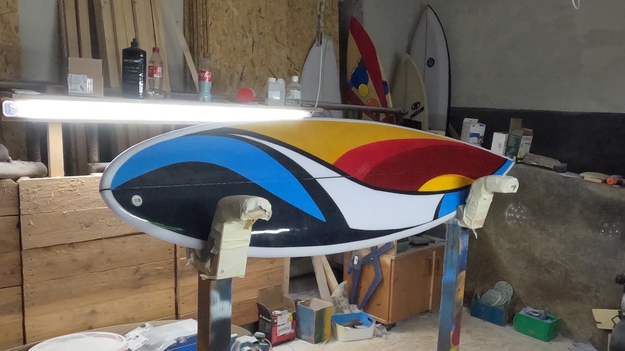 Spray painting a surfboard - YouTube