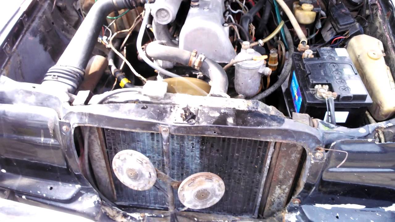 Mercedes-Benz W115 200D RAT engine sound - YouTube