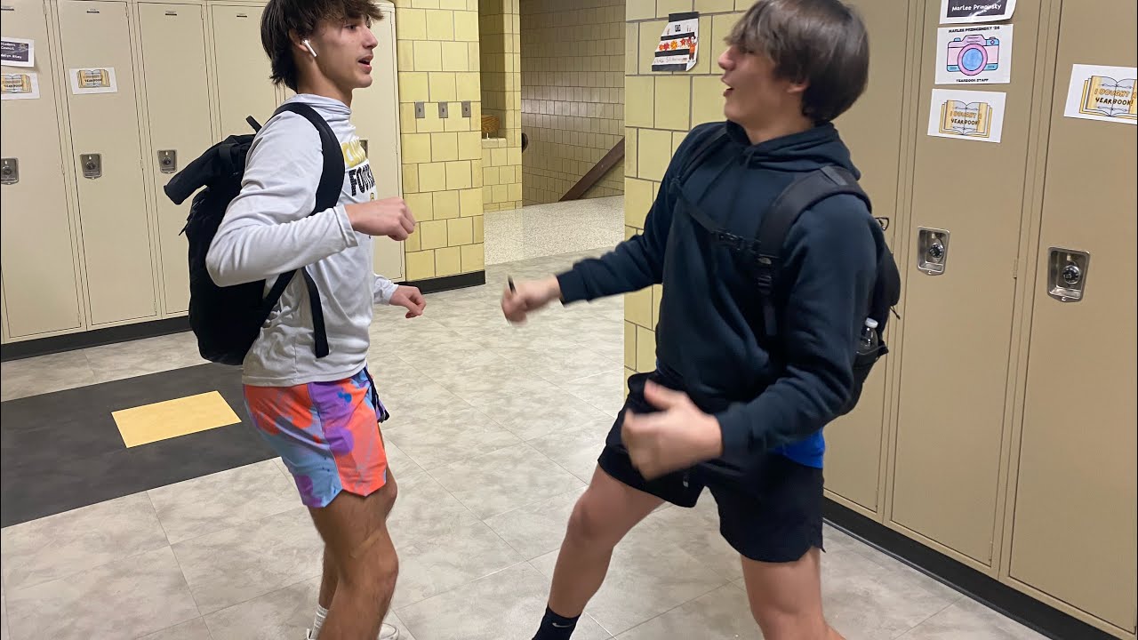 How to MOG at school - YouTube