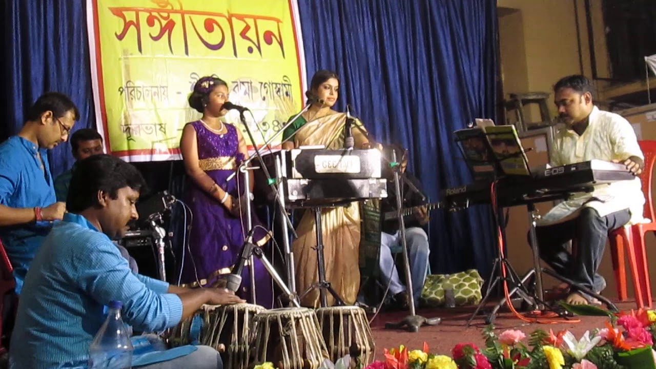Projapoti Projapoti Sung By Sangeetayan Student - YouTube