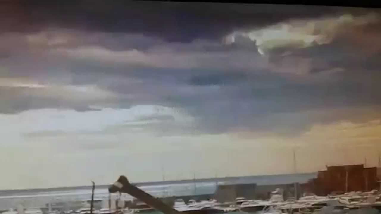 STRANGE ANOMALY CAUGHT ON WEBCAM 20/9/2015 - YouTube