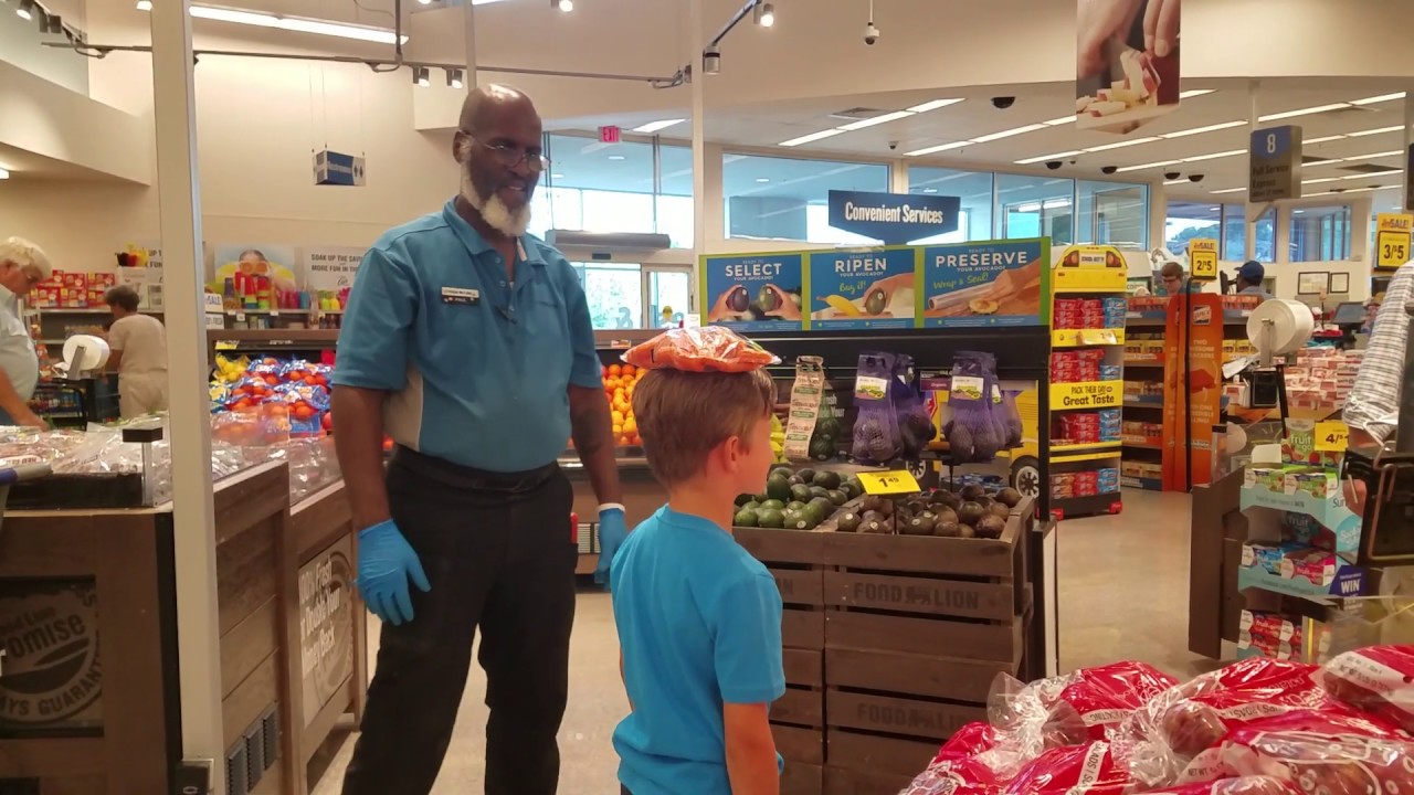 Our favorite produce guy! Aug 15 2019 - YouTube