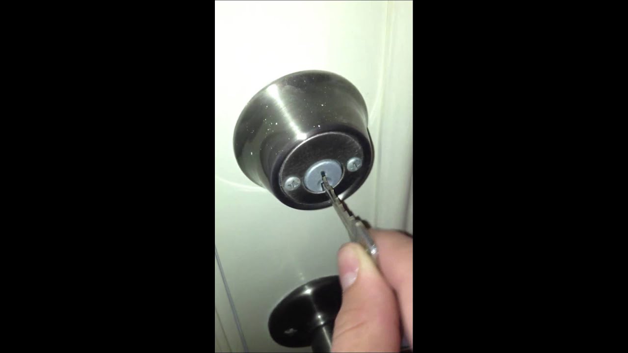 How To Unlock A House Door - YouTube