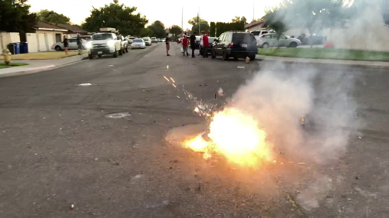 The largest firework ever - YouTube