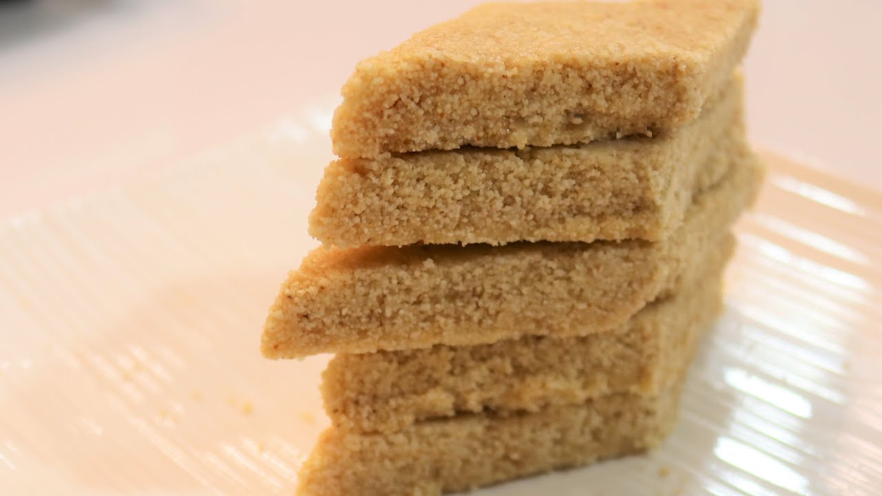 HOW TO MAKE SUJI KATLI || SEMOLINA HARD BARFI || RAVA BARFI - YouTube