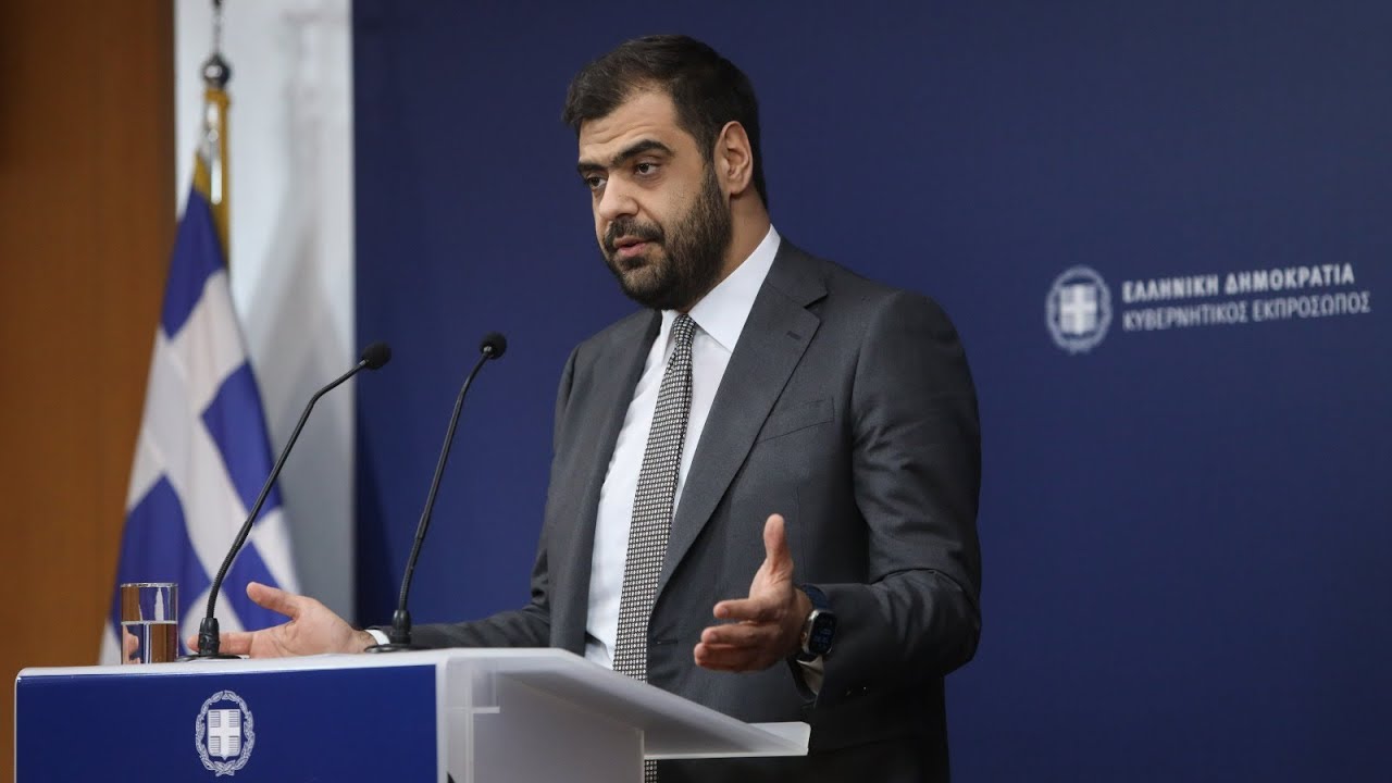 Eνημέρωση πολιτικών συντακτών από τον Κυβερνητικό Εκπρόσωπο Παύλο ...