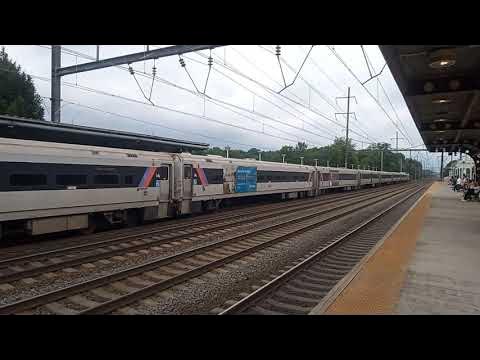 NJ Transit Train 3847 & Acela Express 2121 at Hamilton - YouTube