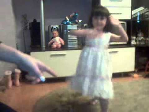 DANSEAZA  FOARTE FRUMOS.wmv