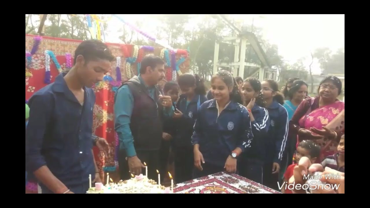 NEW YEAR PARTY in JnV RajgiR - YouTube