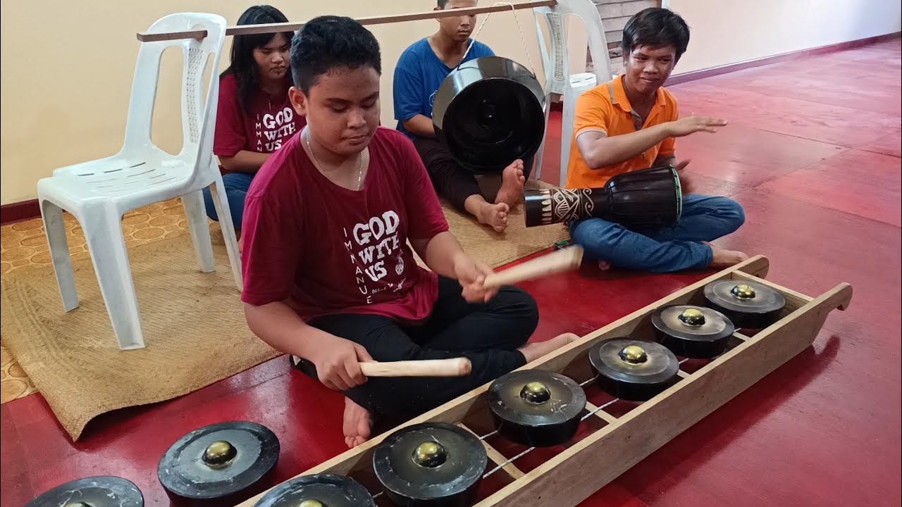 Latihan Taboh Iban ( alat tradisional ) sebelum gawai | Bakat anak muda ...