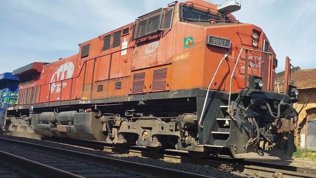 ALL DE LIDER UMA ES44ACI E UMA AC44I FASE 2 REBOCADA - YouTube