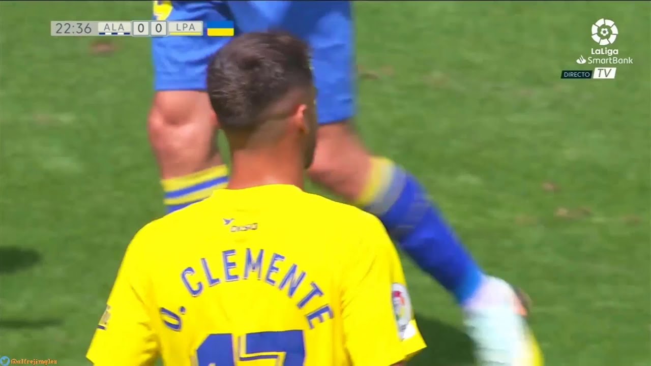 Oscar Clemente se equivoca en no disparar en el Alavés 1 UD Las Palmas ...
