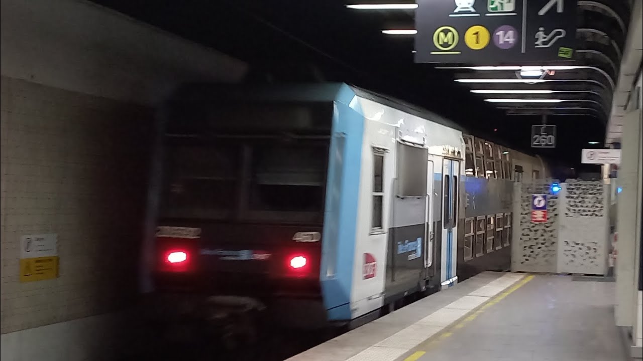 Spot à Paris Gare De Lyon RER A et D - YouTube