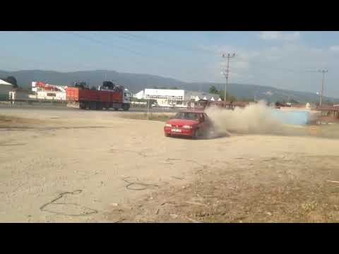 Babasından araba sürmeyi,  patinaj çekmeyi öğrenen Reyhan Betül Küçük