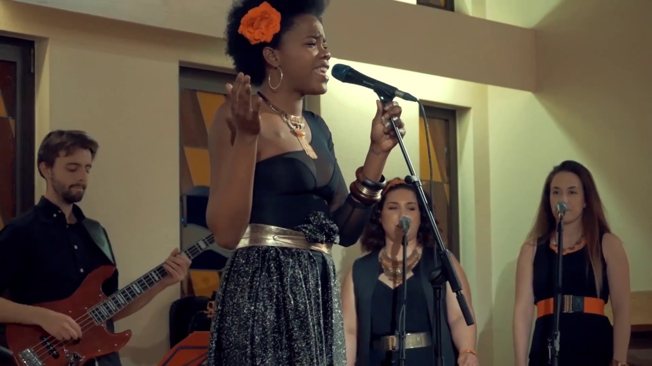Flore M - Retour aux Sources - Tour - YouTube