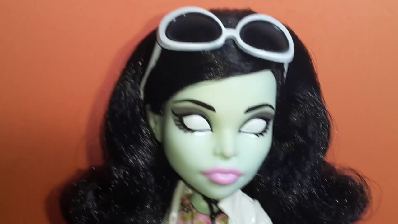 Monster High review: I ♡ Fashion Scara Screams doll! - YouTube