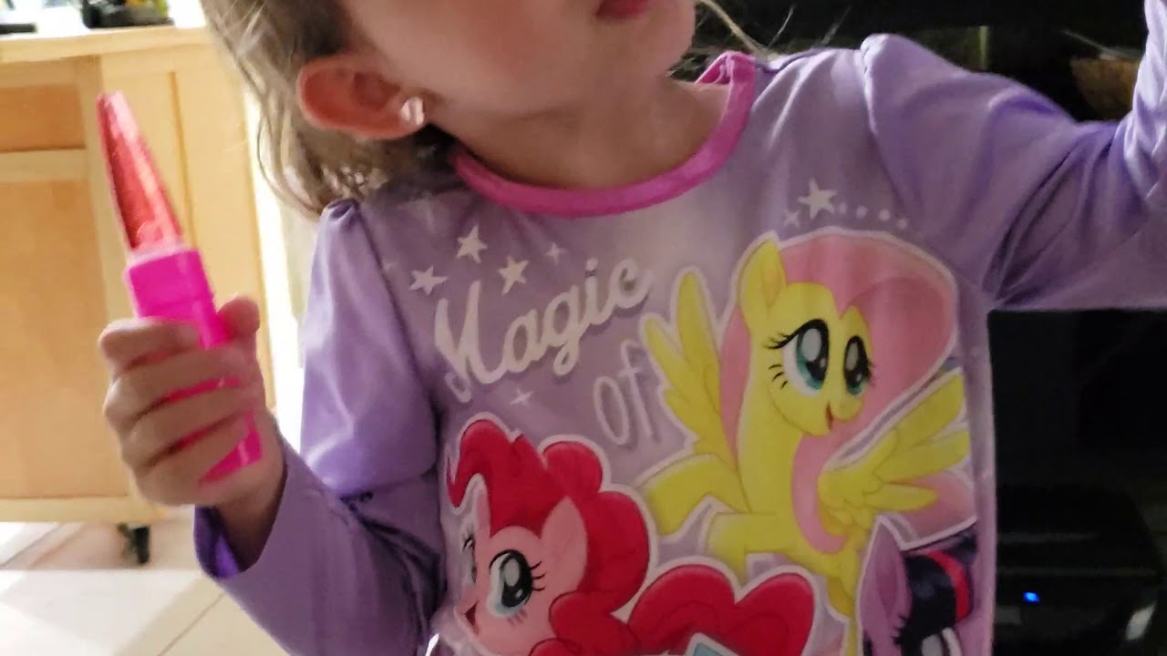 Push pop. It's so gooooodd - YouTube